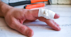 3 tips de primeros auxilios para tratar cortaduras en los dedos